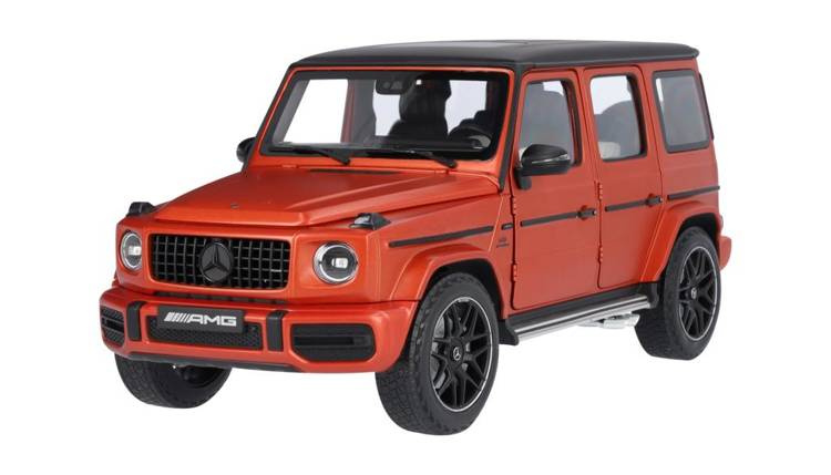 MODEL 1:18 G-KLASA | Akcesoria i gadżety \ Modele aut \ Modele 1:18 | Mercedes-Benz